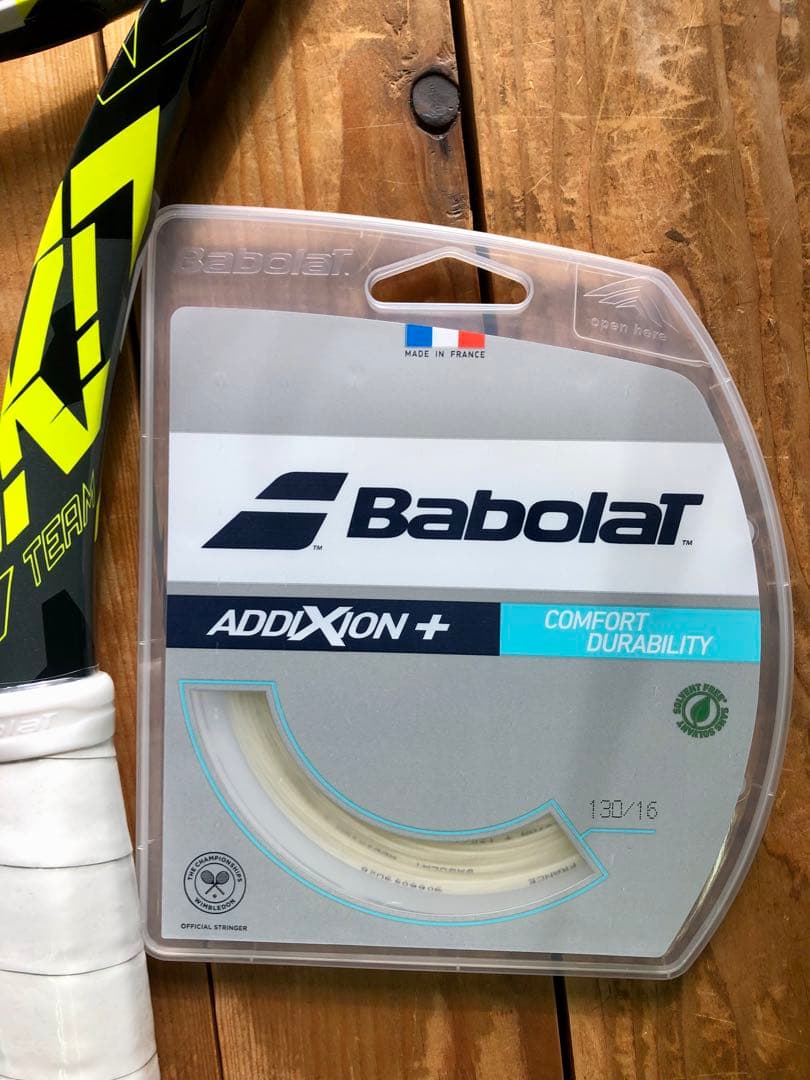 新品 Babolat PURE AERO TEAM G2 ガット付き バボラ