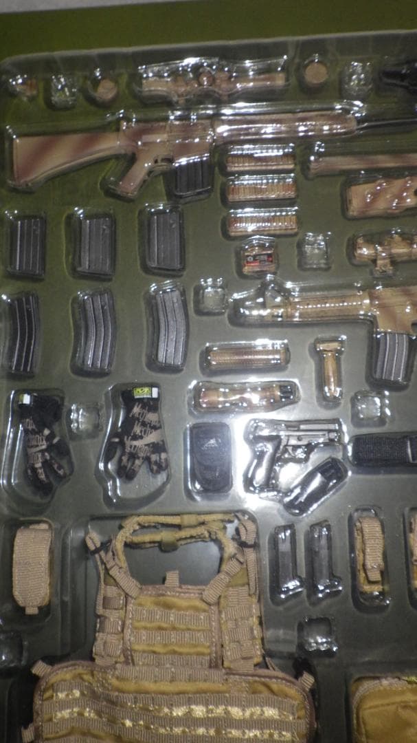 DAMTOYS　NAVY SEAL SDV Team 1　78008