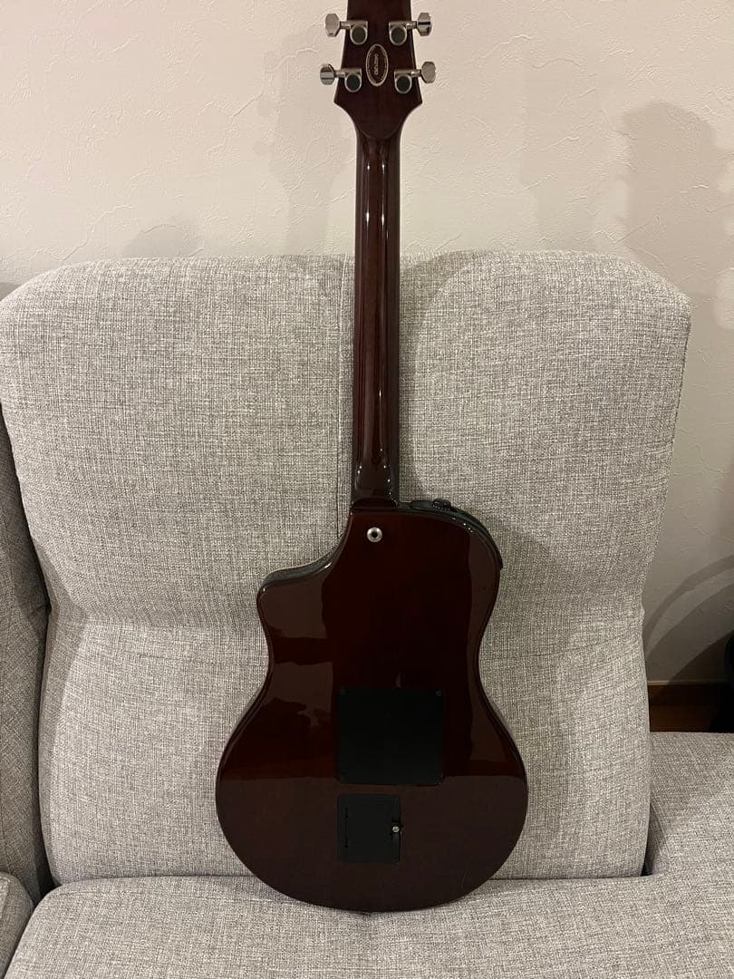 ギター LINE 6 Variax acoustic 700