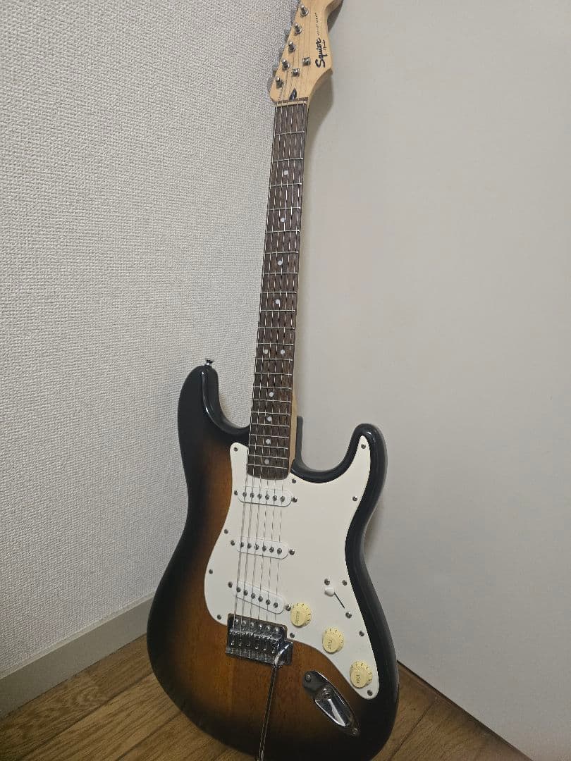 Squier ストラトキャスター サンバースト