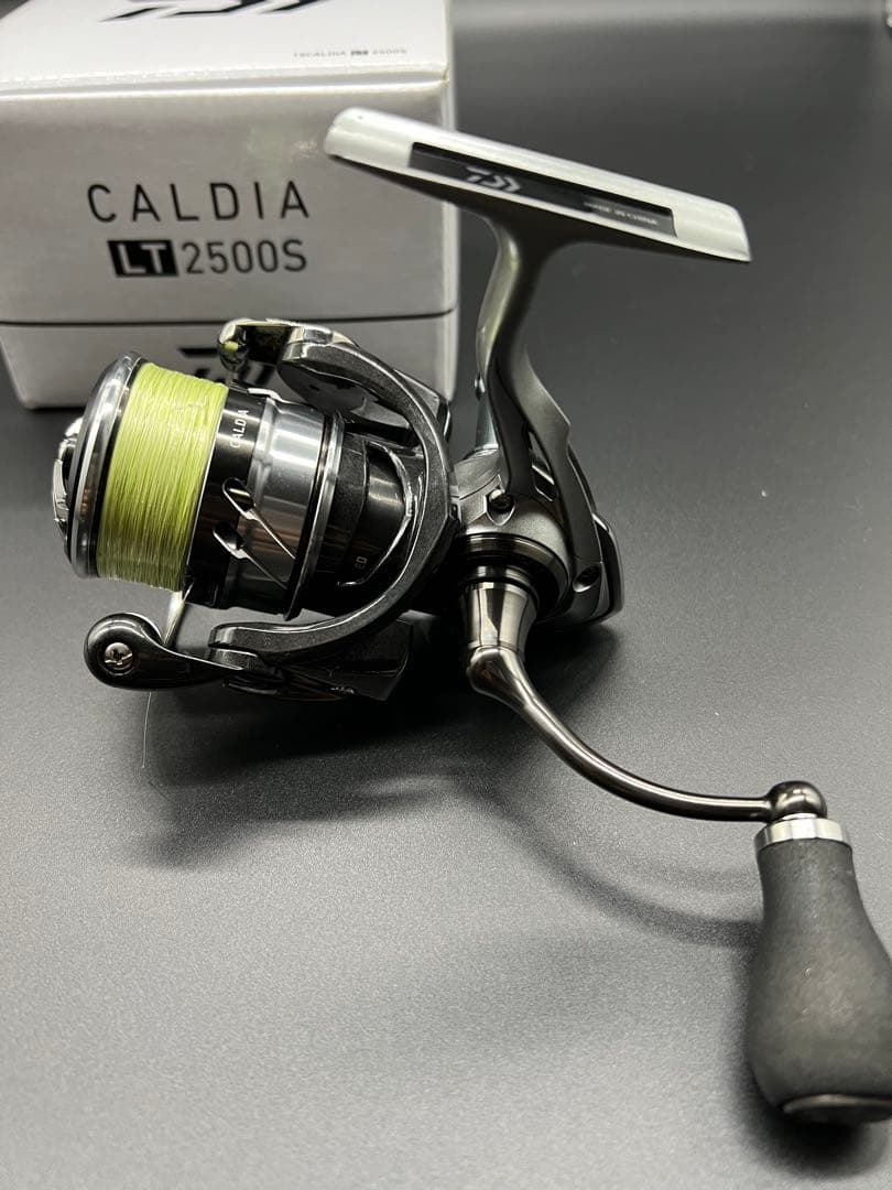 DAIWA CALDIA LT2500S リール 箱付き