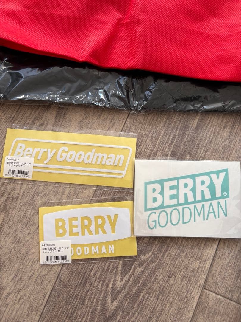 週末限定値下げ‼️BERRY GOODMAN トレーナー、バックセット