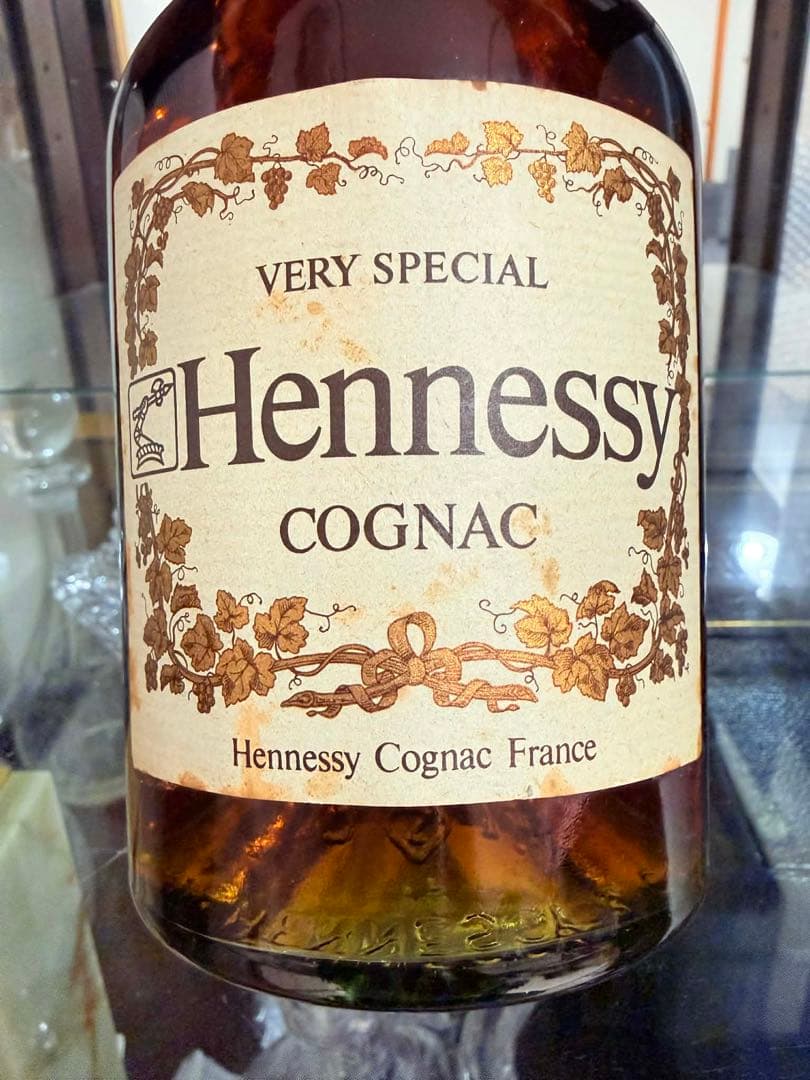Hennessy Very Special コニャック 700ml.