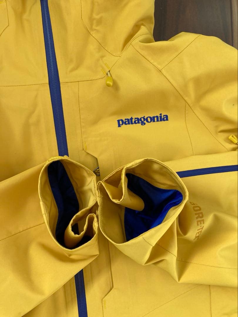 パタゴニア Patagoniaレディース　スノーウェア　スキーウェア上下セット