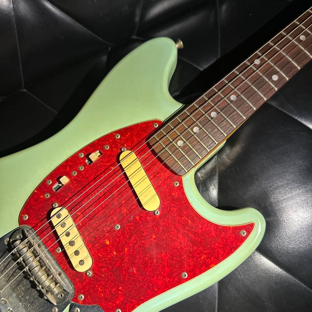 ギター Fender Mustang