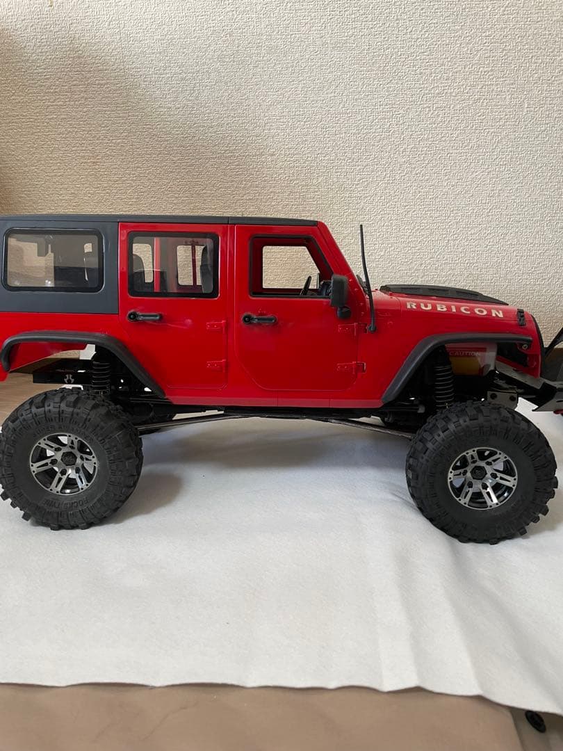 ２９３　axial (アキシャル)1/10サイズ　ラジコン
