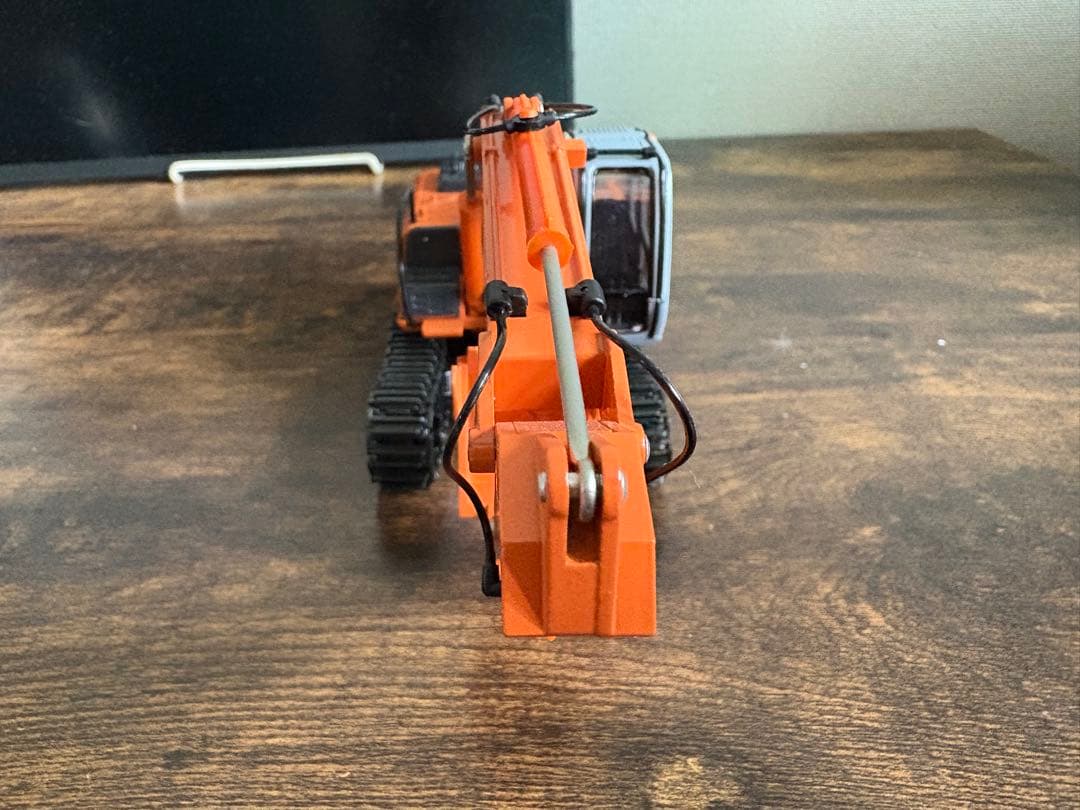 HITACHI ZAXIS 200 1/40スケールモデル