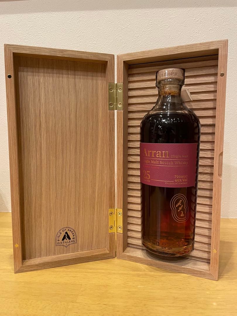 Arran シングルモルトウイスキー 25年 700ml