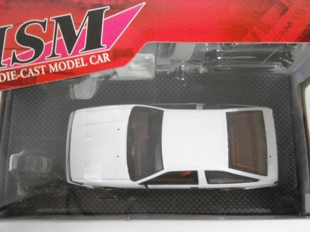 DISM 1/24 トヨタ AE86 カローラ レビン 前期 1983年式