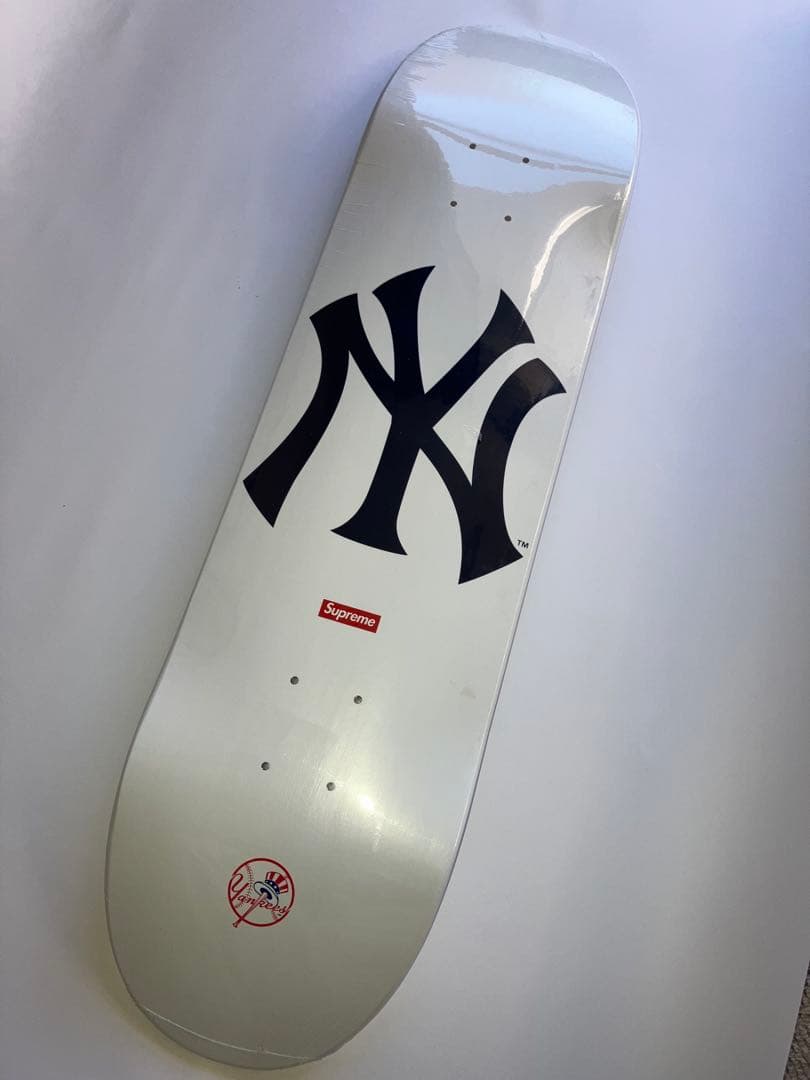 Supreme New York Yankees Skateboard 白