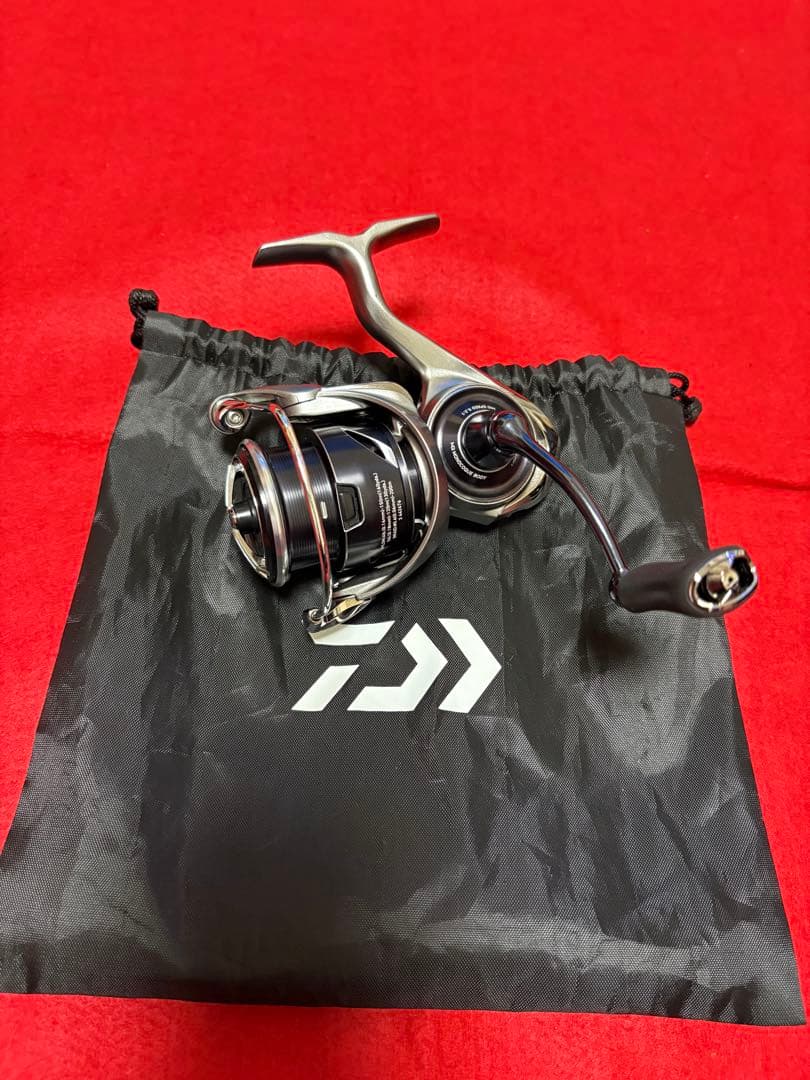 Daiwa 25カルディア　LT2500S スピニングリール