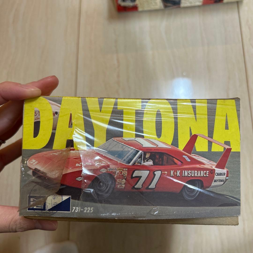 Dodge Charger Daytona 1/25スケールキット