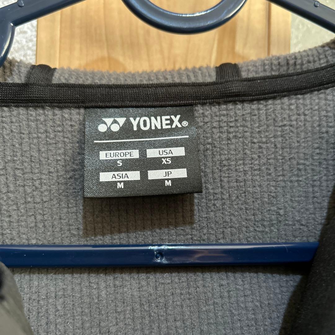 YONEX フード付きジャケット ブラック　ヒートカプセル　Mサイズ