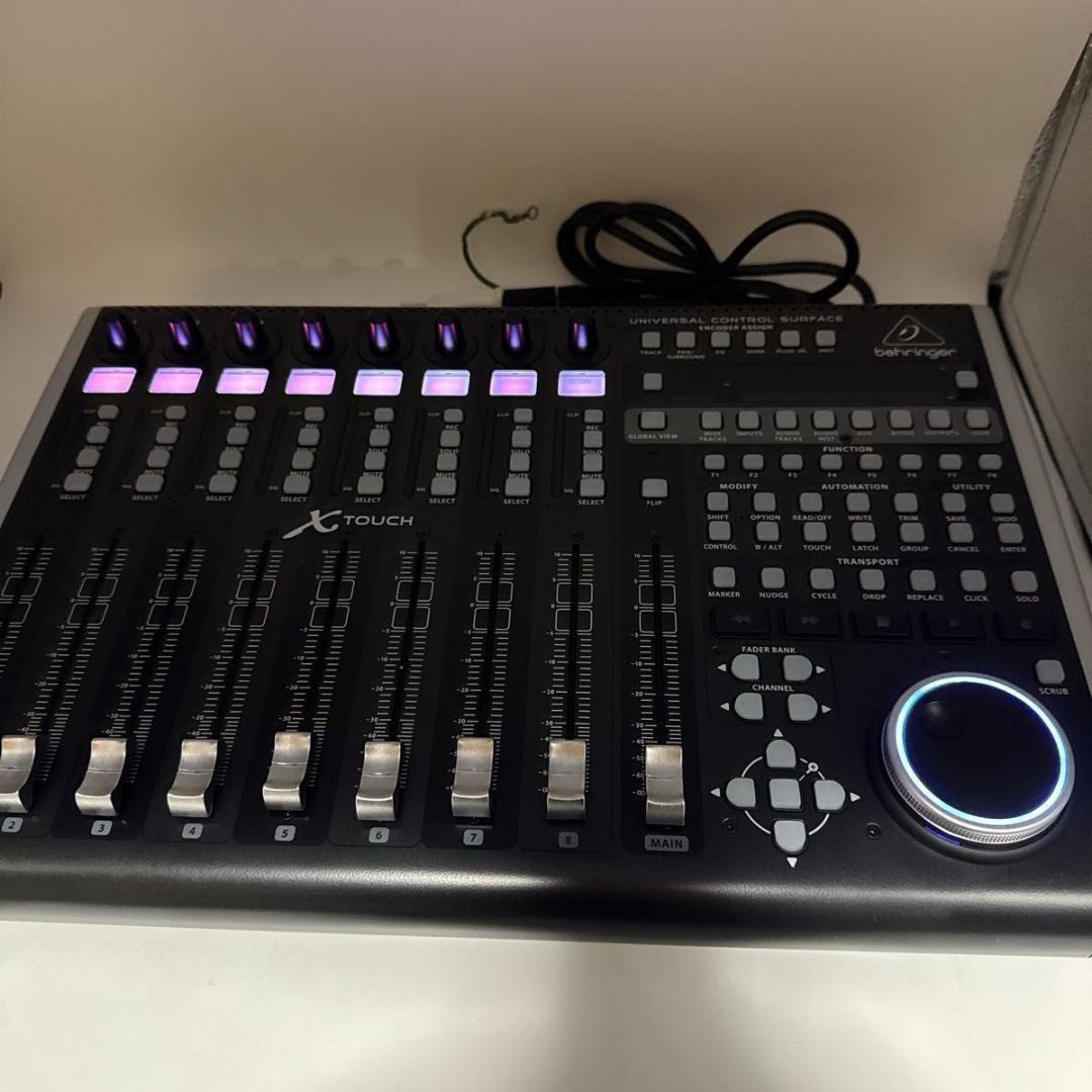 BEHRINGER X-TOUCH 外箱付き　オーディオインターフェイス