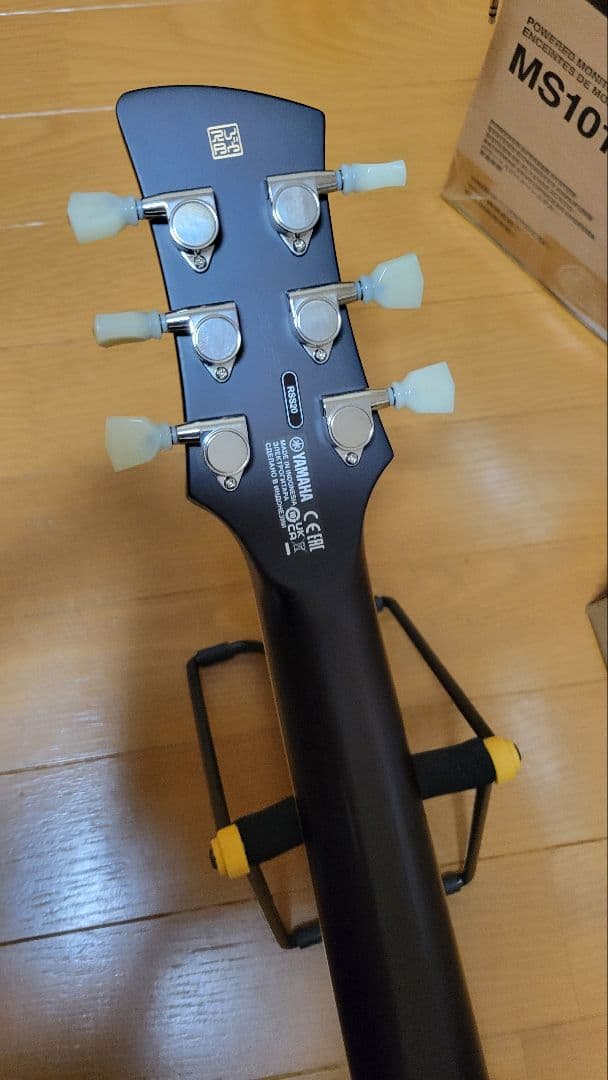 YAMAHA REVSTAR RSS20　スイフトブルー　 変え弦付き