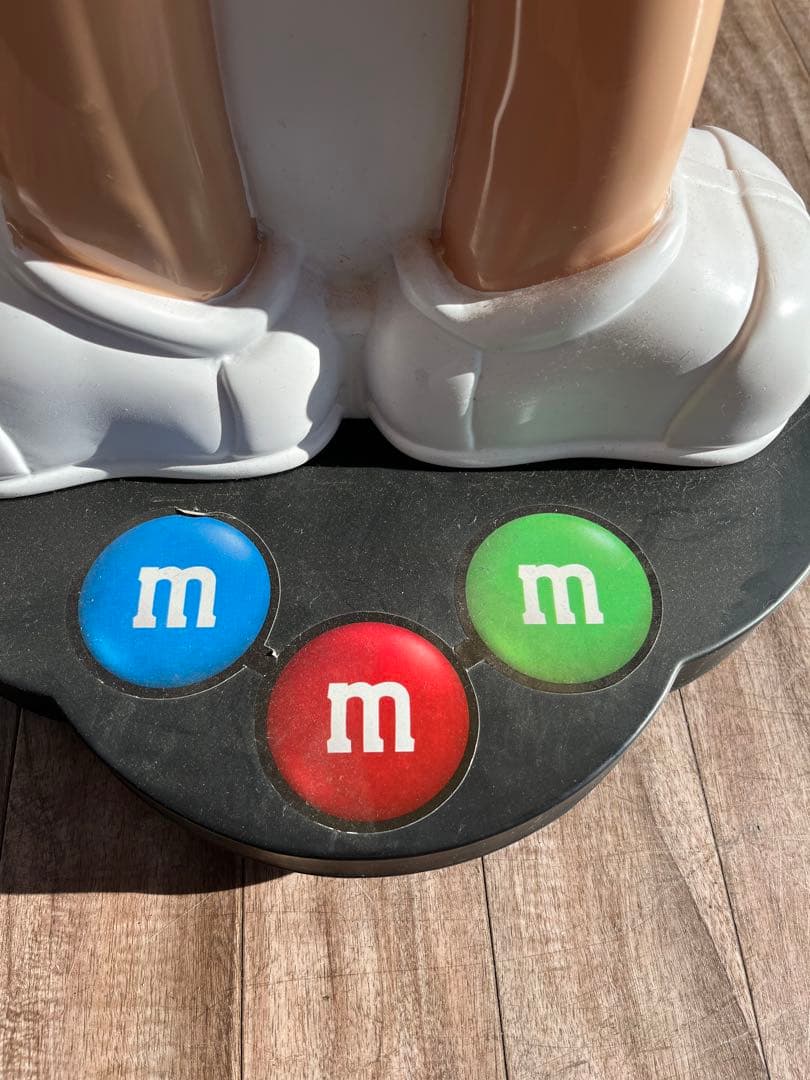 げんちゃん　 M&M's イエロー　ディスプレイ