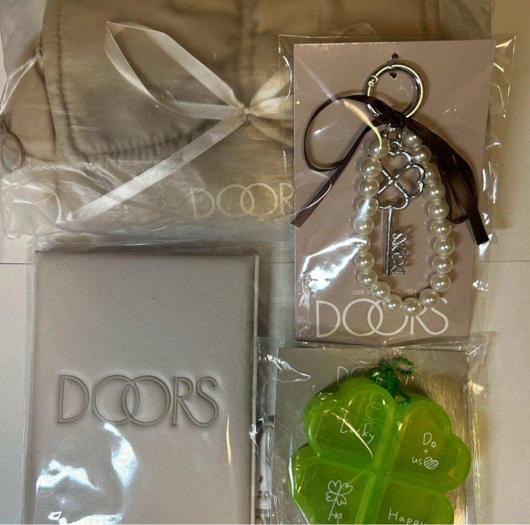ドヨン ソロコンDOORS グッズセット