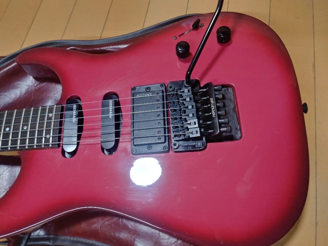 FERNANDES　フェルナンデス FR-75？ SHADOW ピックアップ