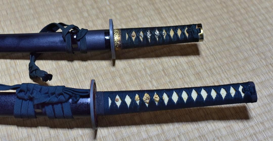 模造刀二振り、日本刀、サムライ、玩具　鬼滅の刃