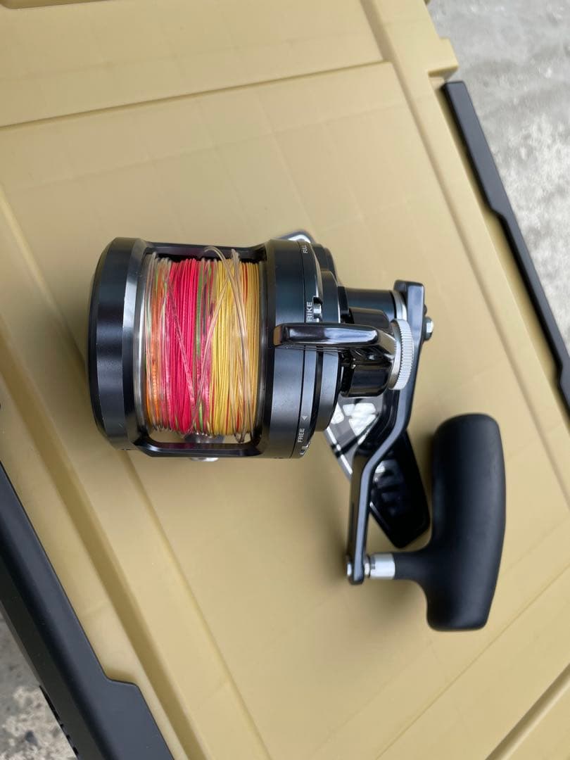 SHIMANO OCEA JIGGER LD 2500MG リール