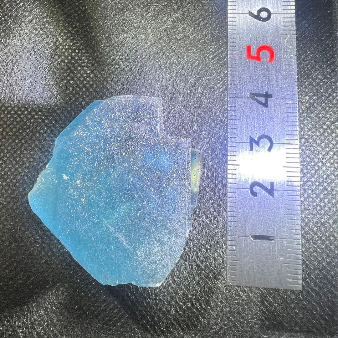 ヤオガンシャン　山脈の様な景色　パイライト共生「アジュールブルー」フローライト