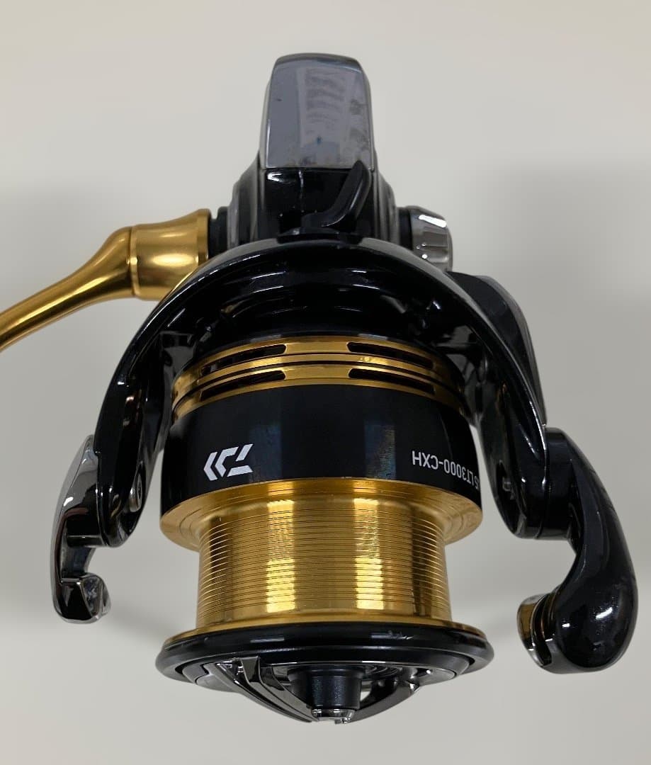 DAIWA 23LEGALIS LT3000-CXH フィッシングリール